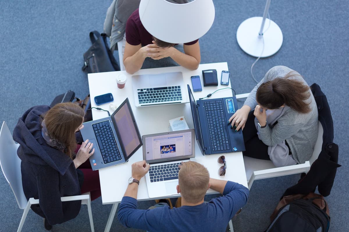 Paslaugos studentams